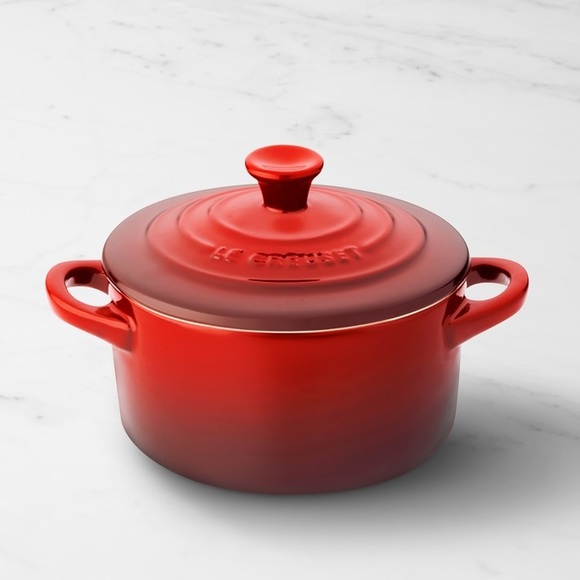 Le Creuset | Kitchen | Nwt Le Creuset Mini Cm Round Cocette | Poshmark